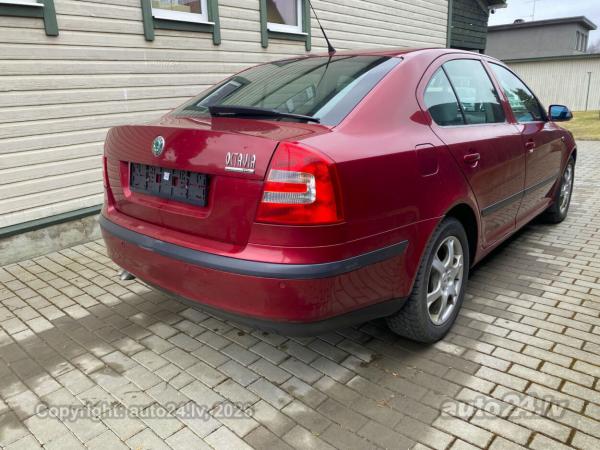 Red Skoda Octavia 2008 in Tallinn, with an engine capacity of 2.00 L and mileage of 269 thousand km for 4290 €, photo 4 on AUTOMOTO.COM.LV