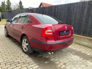 Red Skoda Octavia 2008 in Tallinn, with an engine capacity of 2.00 L and mileage of 269 thousand km for 4290 €, photo 5 on AUTOMOTO.COM.LV