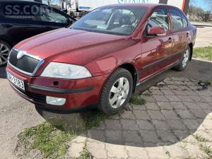 Красный Шкода Октавия 2008 в Лиепая, объемом двигателя 2.00 л и пробегом 250 тыс. км за 1800 €, фото 3 на AUTOMOTO.COM.LV