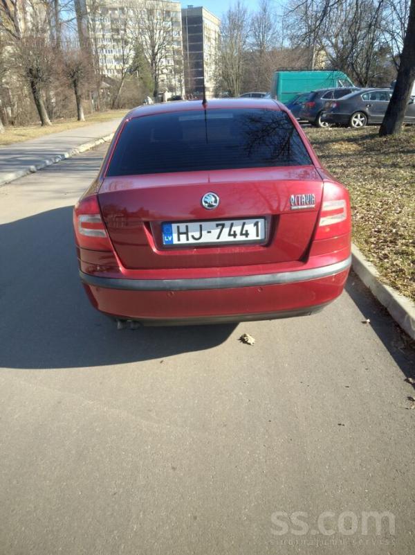 Red Skoda Octavia 2009 in Riga, with an engine capacity of 1.90 L and mileage of 328 thousand km for 2450 €, photo 4 on AUTOMOTO.COM.LV
