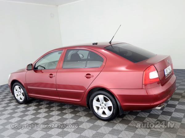 Sarkans Skoda Octavia 2009 Tallina, ar dzinēja tilpumu 1.40 L un nobraukumu 211 tūkst. km par 2199 €, foto 4 vietnē AUTOMOTO.COM.LV