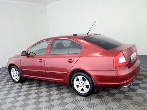 Красный Шкода Октавия 2009 в Таллин, объемом двигателя 1.40 л и пробегом 211 тыс. км за 2199 €, фото 5 на AUTOMOTO.COM.LV