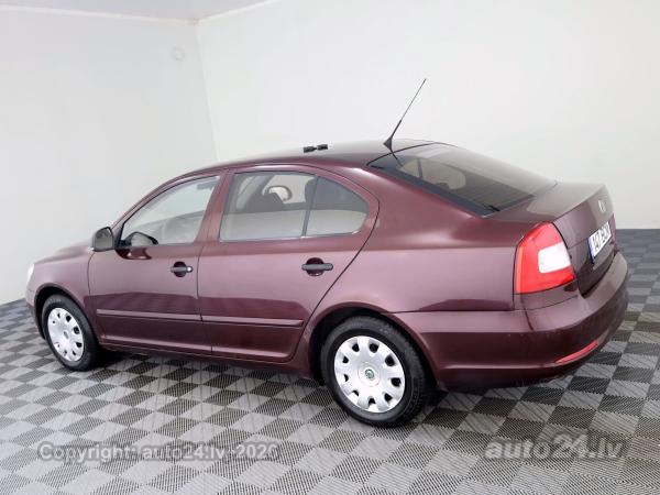 Red Skoda Octavia 2010 in Tallinn, with an engine capacity of 1.20 L and mileage of 183 thousand km for 1999 €, photo 4 on AUTOMOTO.COM.LV