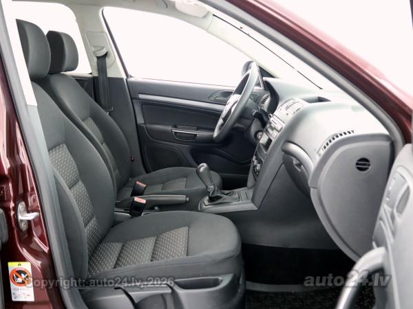 Red Skoda Octavia 2010 in Tallinn, with an engine capacity of 1.20 L and mileage of 183 thousand km for 1999 €, photo 6 on AUTOMOTO.COM.LV