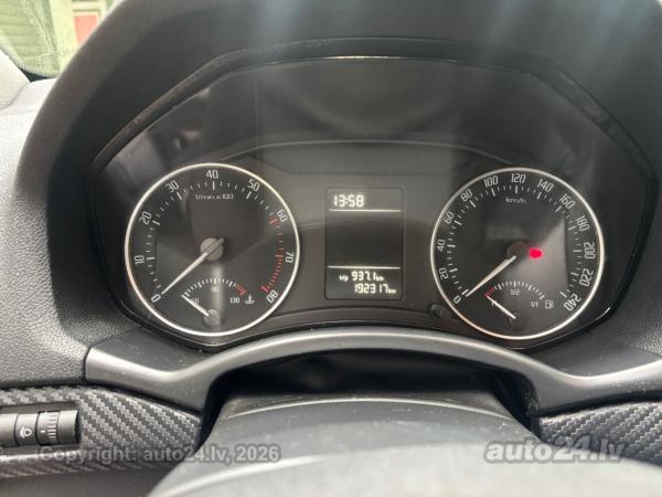Red Skoda Octavia 2011 in Tallinn, with an engine capacity of 1.20 L and mileage of 192 thousand km for 2200 €, photo 5 on AUTOMOTO.COM.LV