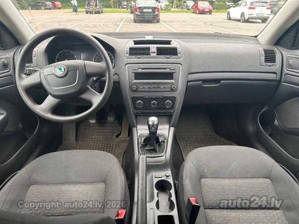 Red Skoda Octavia 2011 in Tallinn, with an engine capacity of 1.20 L and mileage of 192 thousand km for 2200 €, photo 6 on AUTOMOTO.COM.LV