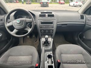 Sarkans Skoda Octavia 2011 Tallina, ar dzinēja tilpumu 1.20 L un nobraukumu 192 tūkst. km par 2200 €, foto 7 vietnē AUTOMOTO.COM.LV