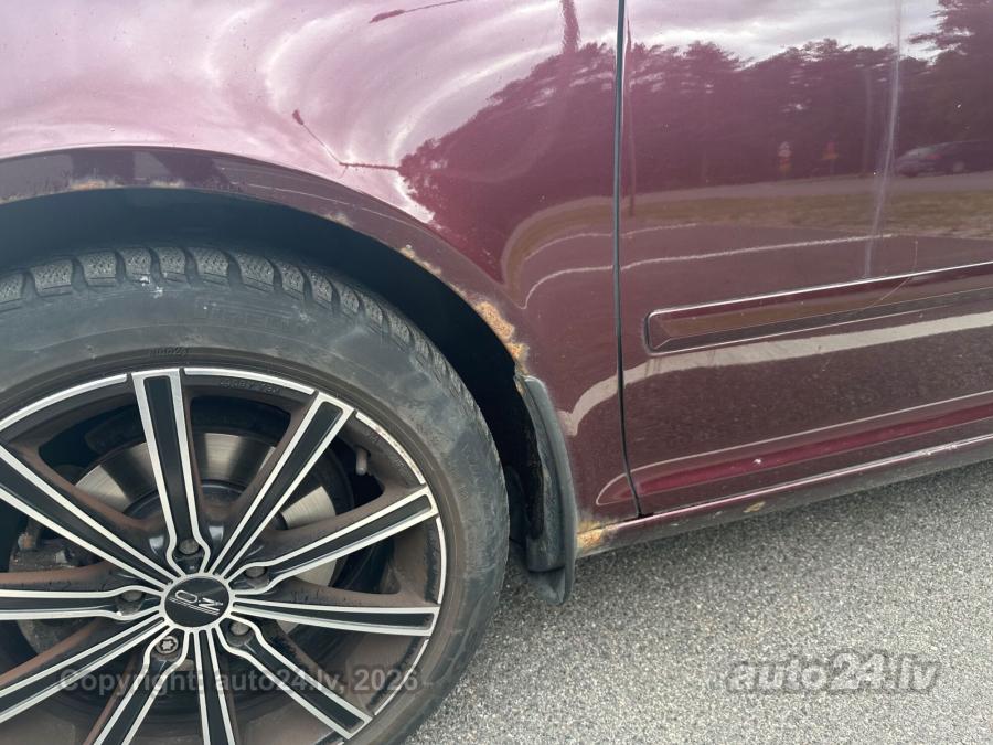 Sarkans Skoda Octavia 2011 Tallina, ar dzinēja tilpumu 1.20 L un nobraukumu 192 tūkst. km par 2200 €, foto 10 vietnē AUTOMOTO.COM.LV