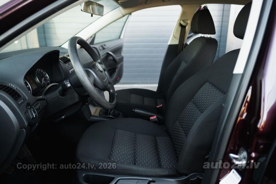 Red Skoda Octavia 2011 in Tallinn, with an engine capacity of 1.20 L and mileage of 192 thousand km for 2699 €, photo 5 on AUTOMOTO.COM.LV
