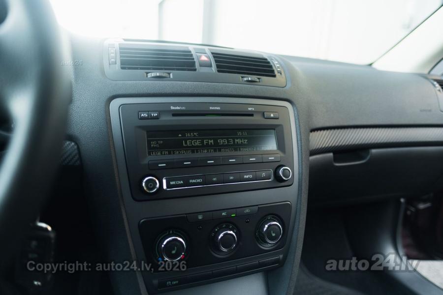 Red Skoda Octavia 2011 in Tallinn, with an engine capacity of 1.20 L and mileage of 192 thousand km for 2699 €, photo 9 on AUTOMOTO.COM.LV