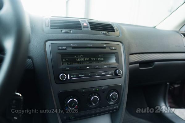 Sarkans Skoda Octavia 2011 Tallina, ar dzinēja tilpumu 1.20 L un nobraukumu 192 tūkst. km par 2699 €, foto 9 vietnē AUTOMOTO.COM.LV