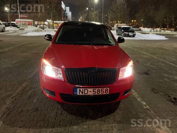 Sarkans Skoda Octavia 2012 Rīga, ar dzinēja tilpumu 1.60 L un nobraukumu 300 tūkst. km par 2750 €, foto 2 vietnē AUTOMOTO.COM.LV