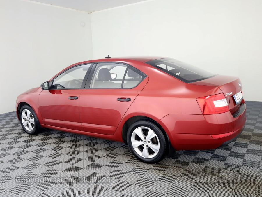Red Skoda Octavia 2014 in Tallinn, with an engine capacity of 1.20 L and mileage of 469 thousand km for 2799 €, photo 5 on AUTOMOTO.COM.LV