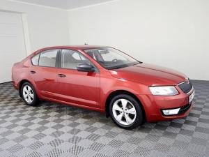 Красный Шкода Октавия 2014 в Таллин, объемом двигателя 1.20 л и пробегом 469 тыс. км за 2399 €, фото 10 на AUTOMOTO.COM.LV