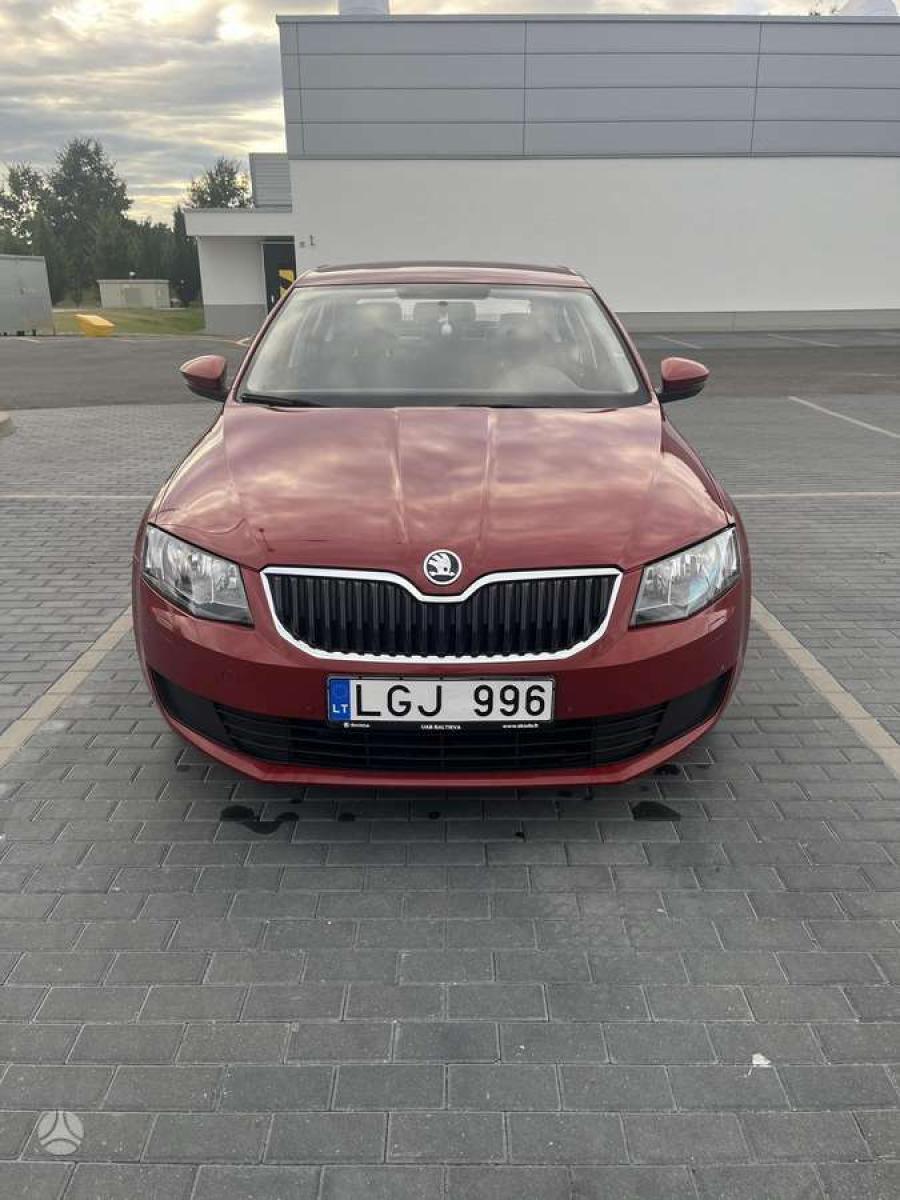 Red Skoda Octavia 2015 in Kaunas, with an engine capacity of 1.20 L and mileage of 145 thousand km for 5900 €, photo 1 on AUTOMOTO.COM.LV