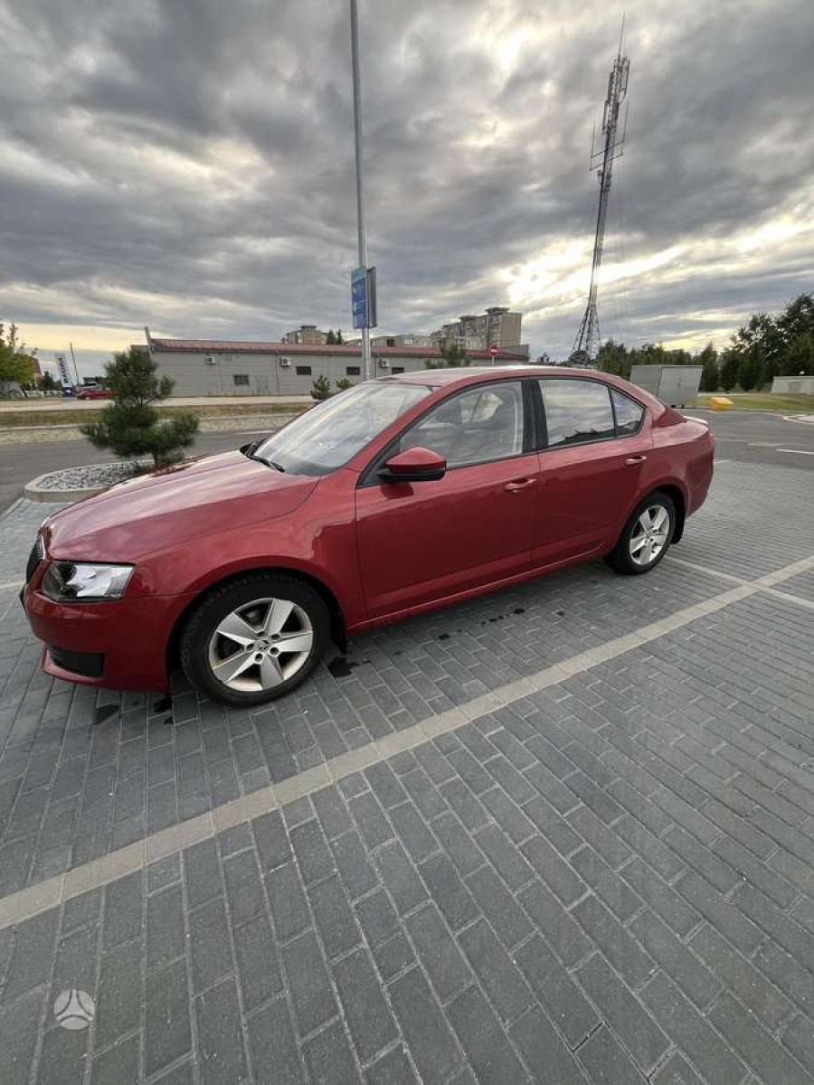 Red Skoda Octavia 2015 in Kaunas, with an engine capacity of 1.20 L and mileage of 145 thousand km for 5900 €, photo 4 on AUTOMOTO.COM.LV