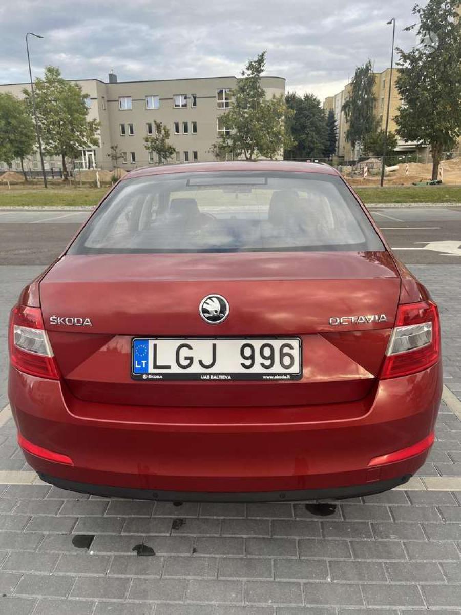 Red Skoda Octavia 2015 in Kaunas, with an engine capacity of 1.20 L and mileage of 145 thousand km for 5900 €, photo 6 on AUTOMOTO.COM.LV