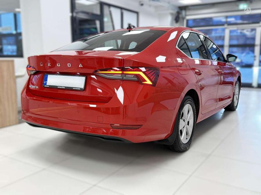 Red Skoda Octavia 2020 in Kaunas, with an engine capacity of 1.97 L and mileage of 197 thousand km for 14600 €, photo 4 on AUTOMOTO.COM.LV
