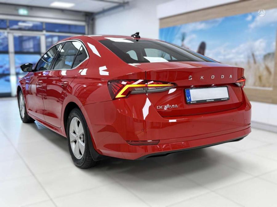 Red Skoda Octavia 2020 in Kaunas, with an engine capacity of 1.97 L and mileage of 197 thousand km for 14600 €, photo 5 on AUTOMOTO.COM.LV