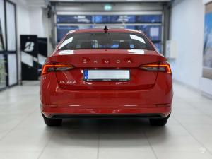 Red Skoda Octavia 2020 in Kaunas, with an engine capacity of 1.97 L and mileage of 197 thousand km for 14600 €, photo 6 on AUTOMOTO.COM.LV