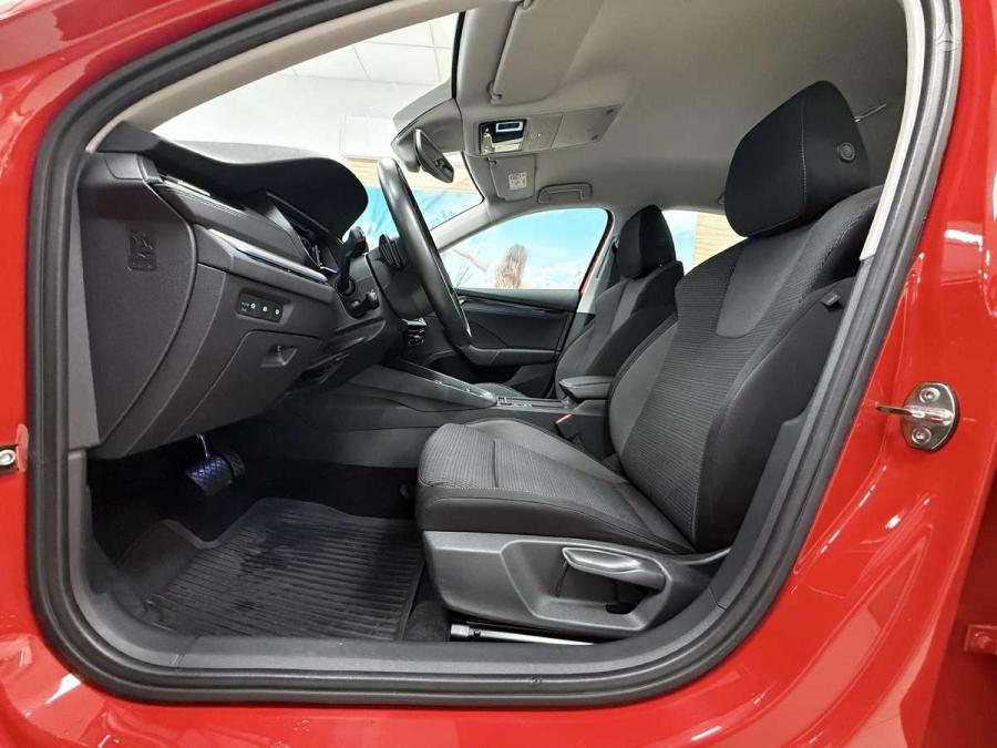 Red Skoda Octavia 2020 in Kaunas, with an engine capacity of 1.97 L and mileage of 197 thousand km for 14600 €, photo 19 on AUTOMOTO.COM.LV
