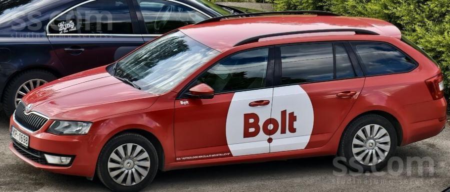 Red Skoda Octavia 2017 in Riga, with an engine capacity of 1.60 L and mileage of 346 thousand km for 4900 €, photo 1 on AUTOMOTO.COM.LV