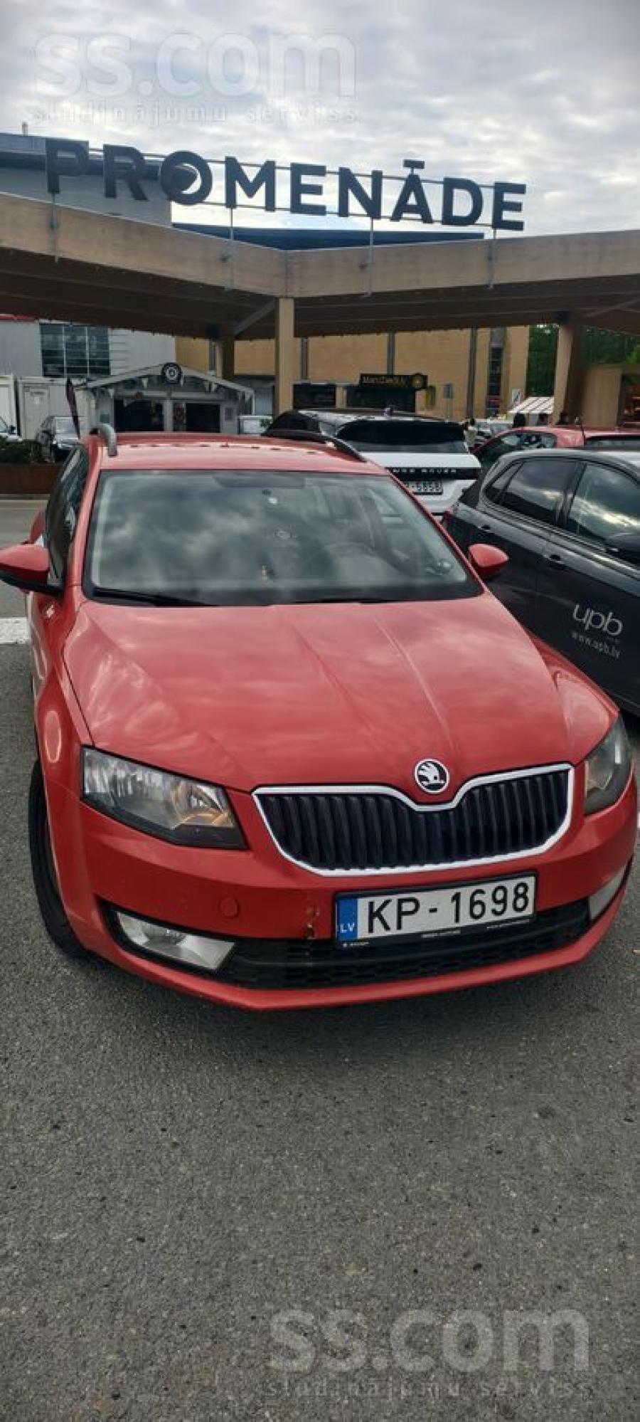 Red Skoda Octavia 2017 in Riga, with an engine capacity of 1.60 L and mileage of 346 thousand km for 4900 €, photo 3 on AUTOMOTO.COM.LV