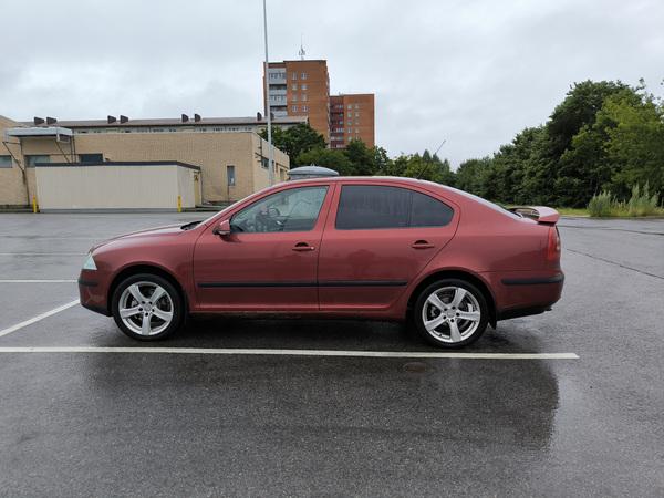 Red Skoda Octavia 2006 in Tallinn, with an engine capacity of 1.90 L and mileage of 276 thousand km for 1500 €, photo 2 on AUTOMOTO.COM.LV