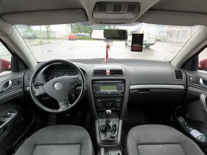 Sarkans Skoda Octavia 2006 Tallina, ar dzinēja tilpumu 1.90 L un nobraukumu 276 tūkst. km par 1500 €, foto 8 vietnē AUTOMOTO.COM.LV