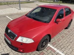 Red Skoda Octavia 2006 in Cesis, with an engine capacity of 2.00 L and mileage of 0 thousand km for 1250 €, photo 4 on AUTOMOTO.COM.LV