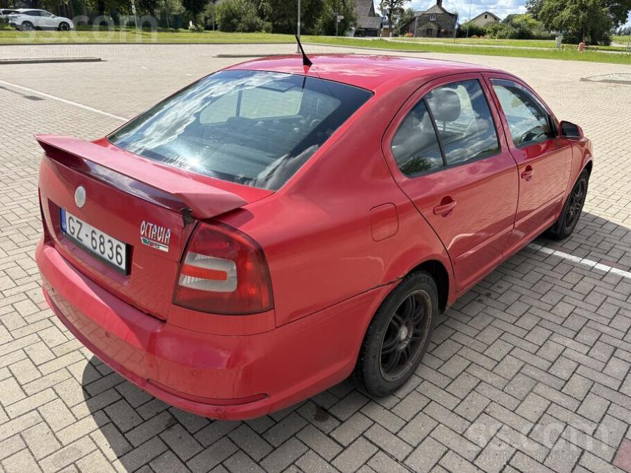 Red Skoda Octavia 2006 in Cesis, with an engine capacity of 2.00 L and mileage of 0 thousand km for 1250 €, photo 5 on AUTOMOTO.COM.LV
