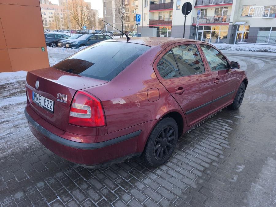 Sarkans Skoda Octavia 2007 Viļņa, ar dzinēja tilpumu 1.90 L un nobraukumu 292 tūkst. km par 760 €, foto 4 vietnē AUTOMOTO.COM.LV