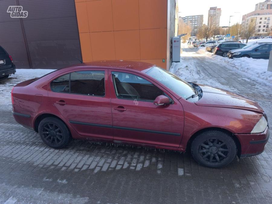 Sarkans Skoda Octavia 2007 Viļņa, ar dzinēja tilpumu 1.90 L un nobraukumu 292 tūkst. km par 760 €, foto 7 vietnē AUTOMOTO.COM.LV