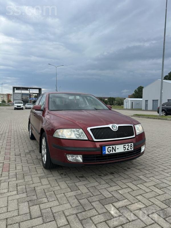 Red Skoda Octavia 2007 in Riga, with an engine capacity of 2.00 L and mileage of 307 thousand km for 1800 €, photo 1 on AUTOMOTO.COM.LV