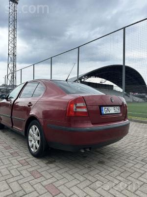 Sarkans Skoda Octavia 2007 Rīga, ar dzinēja tilpumu 2.00 L un nobraukumu 307 tūkst. km par 1800 €, foto 7 vietnē AUTOMOTO.COM.LV