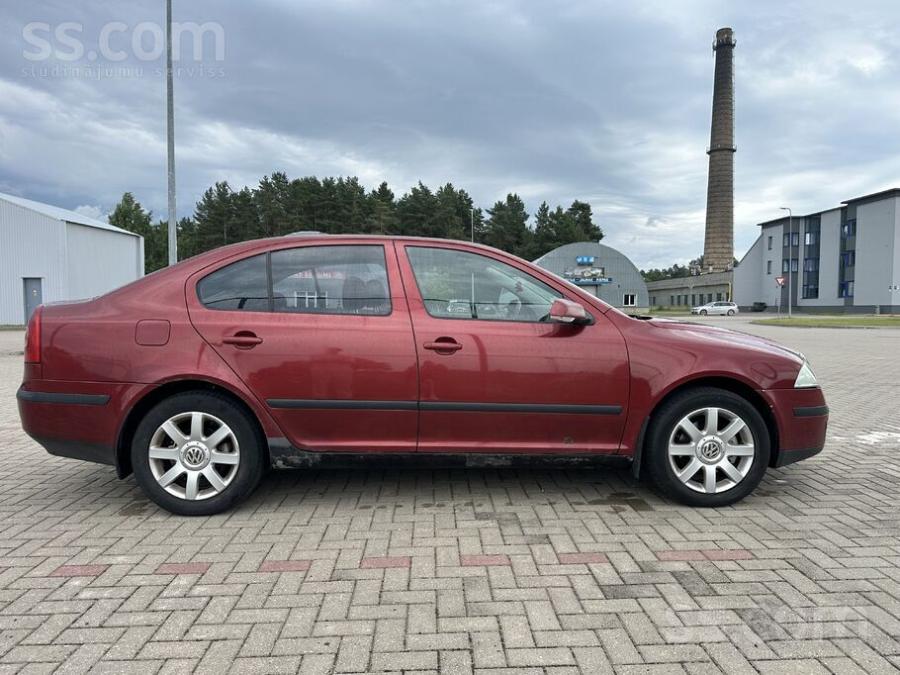 Sarkans Skoda Octavia 2007 Rīga, ar dzinēja tilpumu 2.00 L un nobraukumu 307 tūkst. km par 1800 €, foto 10 vietnē AUTOMOTO.COM.LV