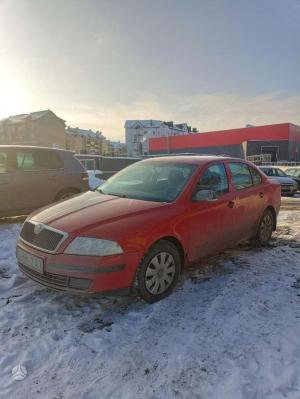 Sarkans Skoda Octavia 2008 Viļņa, ar dzinēja tilpumu 1.60 L un nobraukumu 191 tūkst. km par 1150 €, foto 2 vietnē AUTOMOTO.COM.LV
