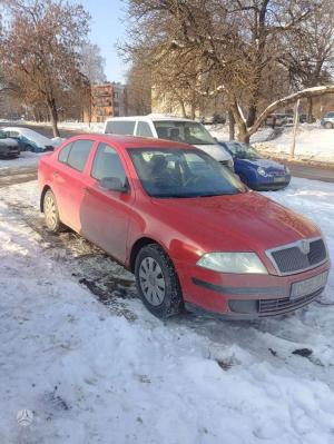 Sarkans Skoda Octavia 2008 Viļņa, ar dzinēja tilpumu 1.60 L un nobraukumu 191 tūkst. km par 1150 €, foto 3 vietnē AUTOMOTO.COM.LV