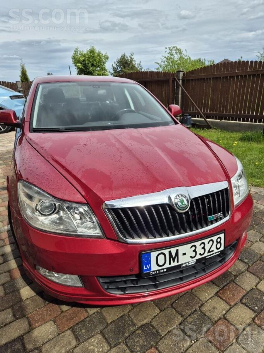 Red Skoda Octavia 2011 in Riga, with an engine capacity of 1.40 L and mileage of 208 thousand km for 1200 €, photo 1 on AUTOMOTO.COM.LV