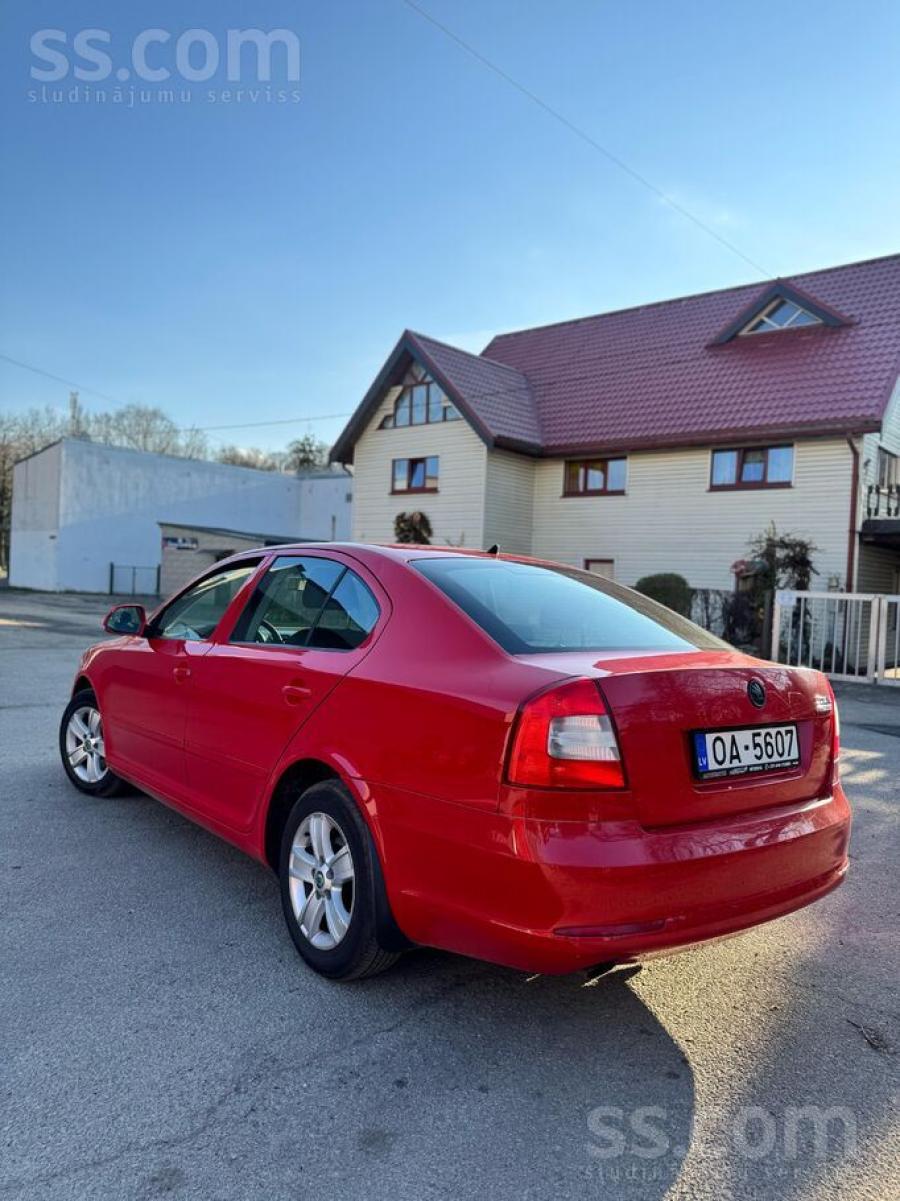Sarkans Skoda Octavia 2012 Rīga, ar dzinēja tilpumu 1.60 L un nobraukumu 269 tūkst. km par 14600 €, foto 3 vietnē AUTOMOTO.COM.LV