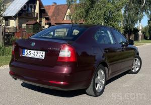 Red Skoda Octavia 2012 in Riga, with an engine capacity of 1.60 L and mileage of 400 thousand km for 3750 €, photo 5 on AUTOMOTO.COM.LV