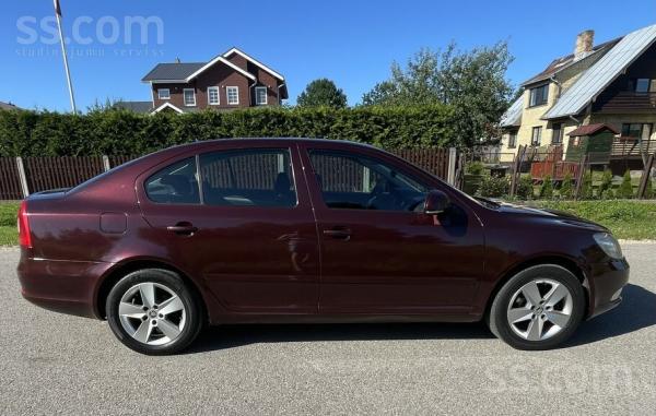 Sarkans Skoda Octavia 2012 Rīga, ar dzinēja tilpumu 1.60 L un nobraukumu 400 tūkst. km par 3750 €, foto 5 vietnē AUTOMOTO.COM.LV