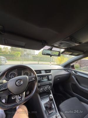 Red Skoda Octavia 2014 in Valga, with an engine capacity of 2.00 L and mileage of 197 thousand km for 8500 €, photo 8 on AUTOMOTO.COM.LV