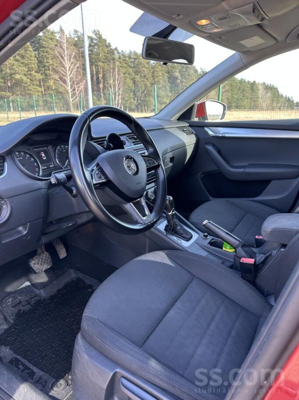 Red Skoda Octavia 2014 in Riga, with an engine capacity of 2.00 L and mileage of 240 thousand km for 5700 €, photo 8 on AUTOMOTO.COM.LV