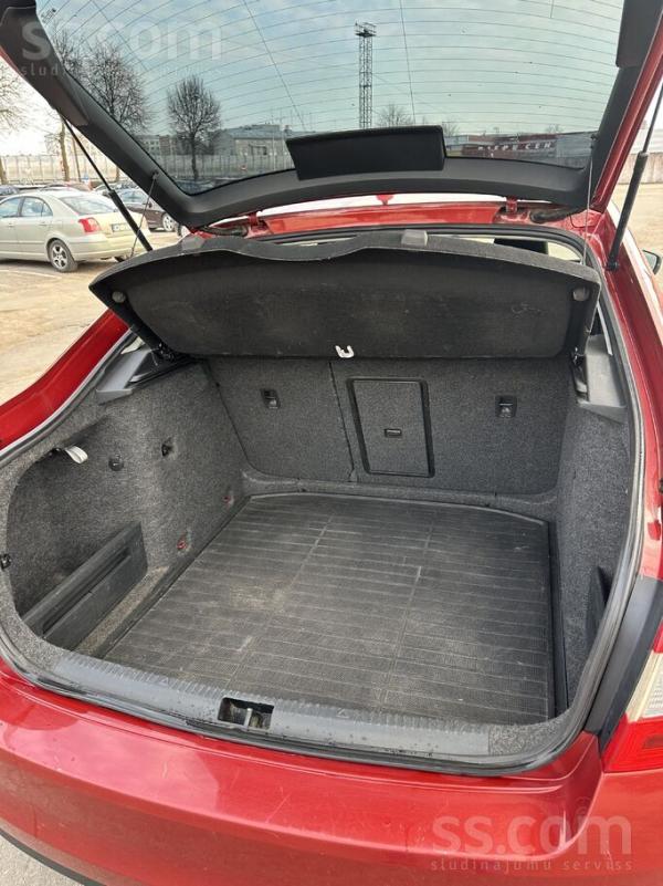 Red Skoda Octavia 2014 in Riga, with an engine capacity of 2.00 L and mileage of 240 thousand km for 5600 €, photo 7 on AUTOMOTO.COM.LV