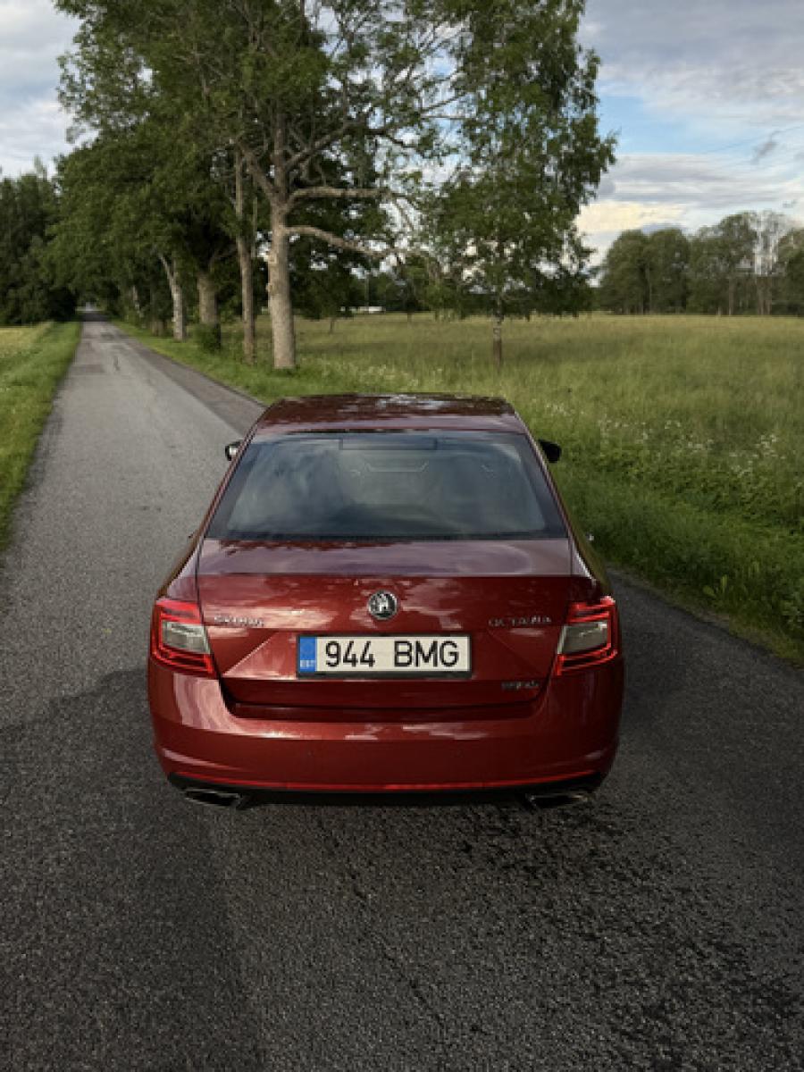 Sarkans Skoda Octavia 2014 Valga, ar dzinēja tilpumu 2.00 L un nobraukumu 201 tūkst. km par 7999 €, foto 4 vietnē AUTOMOTO.COM.LV