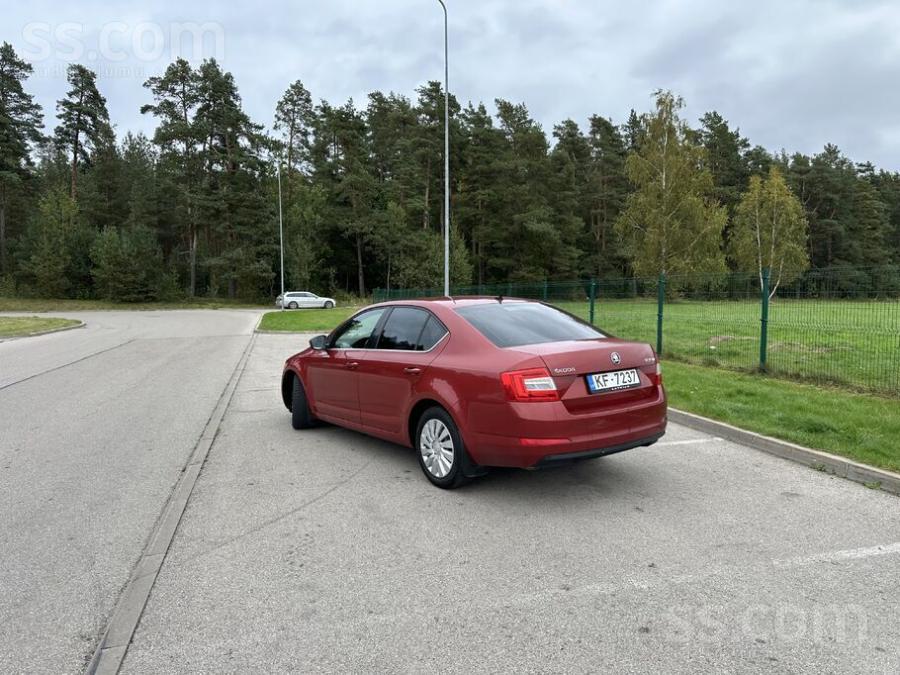 Red Skoda Octavia 2014 in Riga, with an engine capacity of 2.00 L and mileage of 248 thousand km for 5300 €, photo 3 on AUTOMOTO.COM.LV
