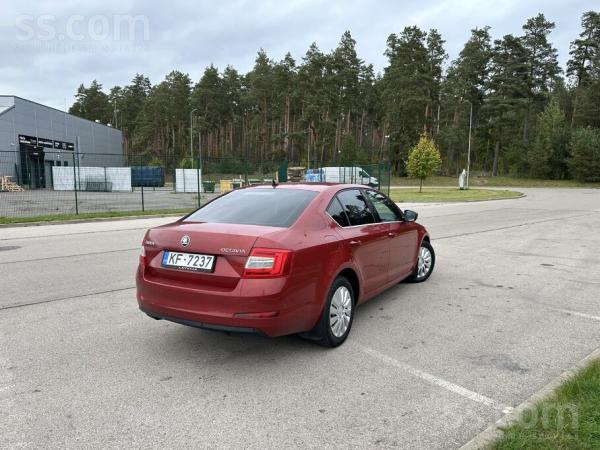 Sarkans Skoda Octavia 2014 Rīga, ar dzinēja tilpumu 2.00 L un nobraukumu 248 tūkst. km par 5300 €, foto 4 vietnē AUTOMOTO.COM.LV