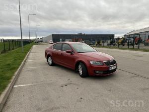 Red Skoda Octavia 2014 in Riga, with an engine capacity of 2.00 L and mileage of 248 thousand km for 5300 €, photo 5 on AUTOMOTO.COM.LV