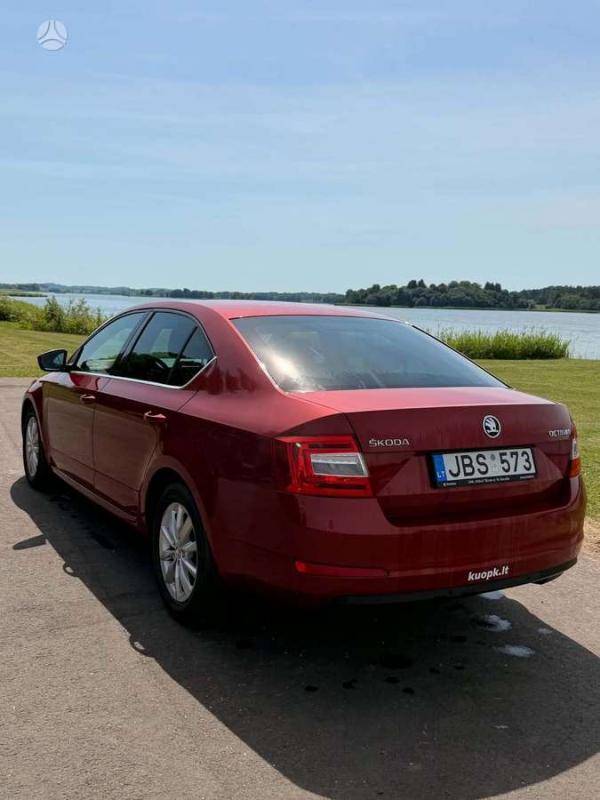 Red Skoda Octavia 2015 in Telschi, with an engine capacity of 1.40 L and mileage of 119 thousand km for 7700 €, photo 6 on AUTOMOTO.COM.LV
